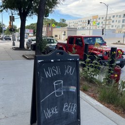FIZZY’S FOUNTAIN & LIQUORS - Updated January 2026 - 345 Photos & 150 ...