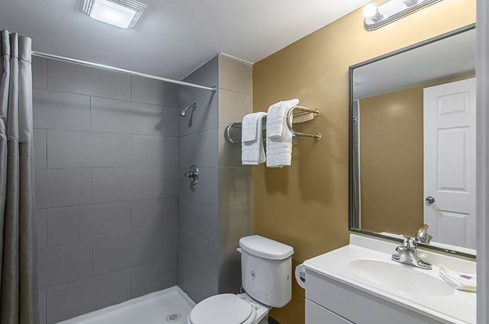 MOTEL 6 - Updated October 2025 - 31 Photos - 2105 Texoma Parkway ...