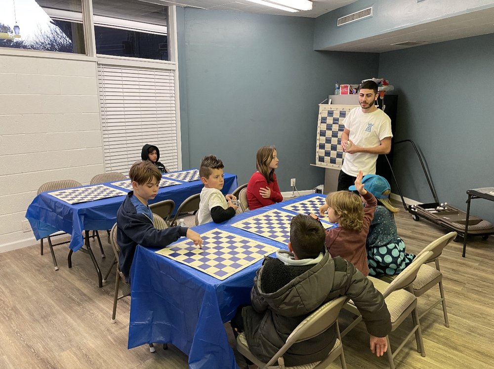 ELITE CHESS - Updated August 2025 - 755 N Whitnall Hwy, San Fernando ...
