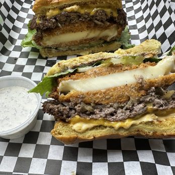 MILE HIGH MO’S - FIRST CLASS FOOD - Updated September 2025 - 52 Photos ...