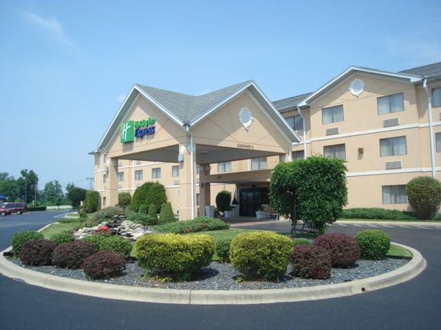 HOLIDAY INN EXPRESS LOUISVILLE NORTHEAST - 34 Photos & 20 Reviews ...