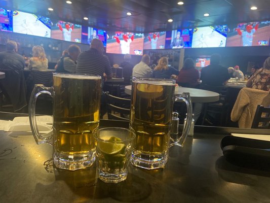 THE ANGRY CLOVER - 11 Photos & 16 Reviews - 15350 E Smoky Hill Rd ...