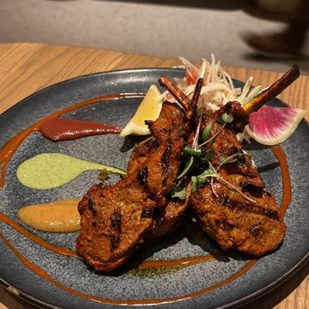 TAMBA - Updated August 2025 - 525 Photos & 121 Reviews - 6671 Las Vegas ...