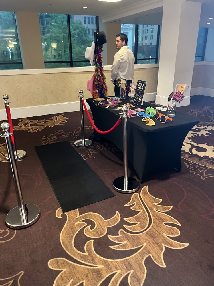 CLASSY FLASHY PHOTO BOOTHS - Request a Quote - 11 Photos - San Antonio ...