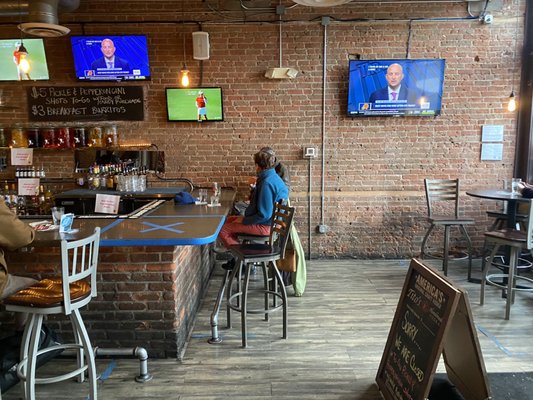 RETRO ROOM LOUNGE AND SALON - Updated November 2024 - 108 Photos & 247 ...