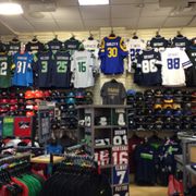 LIDS LOCKER ROOM - 17 Photos & 12 Reviews - 3200 Las Vegas Blvd, Las ...
