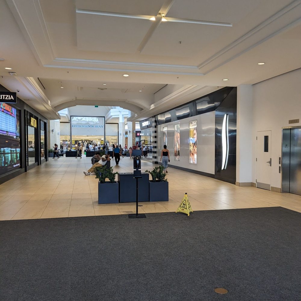 TOP 10 BEST Gap Store Yorkdale Mall near North York Toronto ON Updated 2025 Yelp