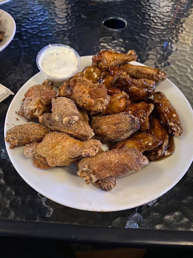 HORSESHU SPORTS LOUNGE & MAXIM’S DINING - Updated December 2025 - 17 ...