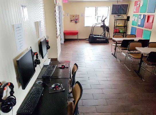 RENOXX CAREGIVERS - Updated January 2026 - 17 Photos - 9500 Annapolis ...