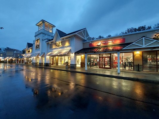 THE OUTLETS AT LAKE GEORGE - Updated October 2025 - 43 Photos & 26 ...