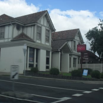 ELTHAM HOTEL - Updated May 2025 - 746 Main St, Eltham Victoria ...