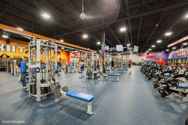 CRUNCH FITNESS - EAST COBB - Updated December 2025 - 21 Photos & 33 ...