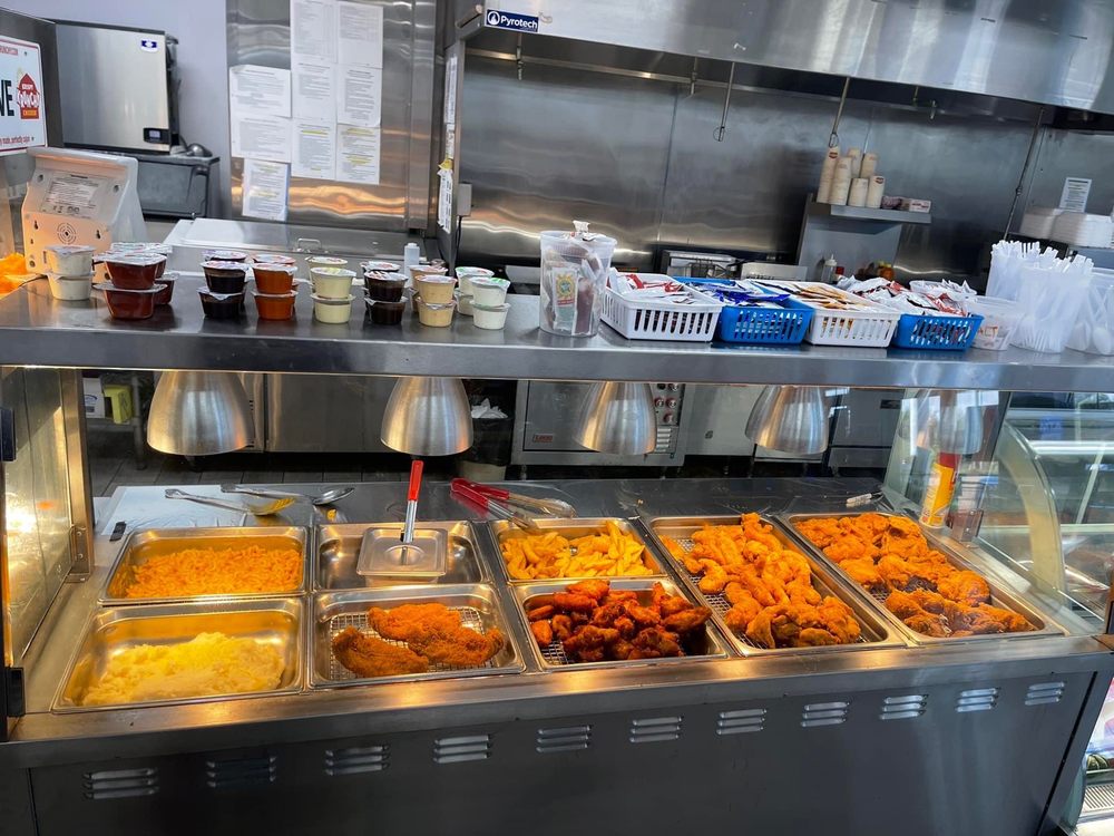 SAM’S MARKET - Updated September 2025 - 23 Photos - 1280 Highway 100 ...