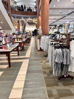 BARNES & NOBLE @ GEORGIA TECH - Updated October 2025 - 78 Photos & 52 ...