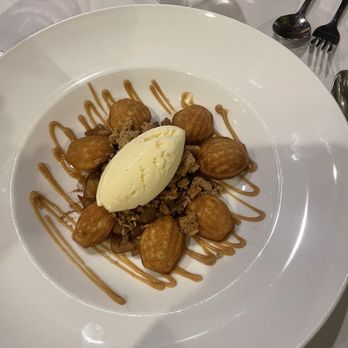 FAT CANARY - Updated June 2024 - 424 Photos & 515 Reviews - 410 W Duke ...