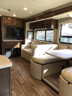 RV Dealers: BLUE COMPASS RV TAMPA - Updated October 2024 - 43 Photos & 130 Reviews - 4656 ...