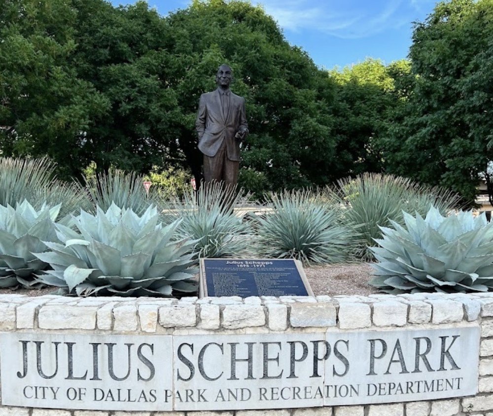 JULIUS SCHEPPS PARK - S Good Latimer Expy & Canton St, Dallas, Texas ...