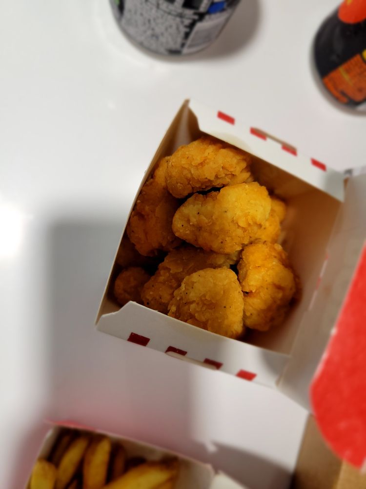 KFC - Updated April 2025 - 23 Photos - 71 Tottenham Court Road, London ...