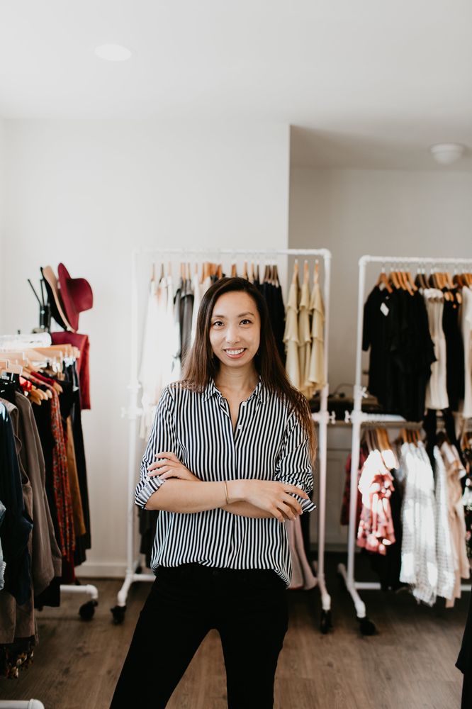 MOMNI BOUTIQUE & ALTERATIONS - 22 Photos & 27 Reviews - Women's ...