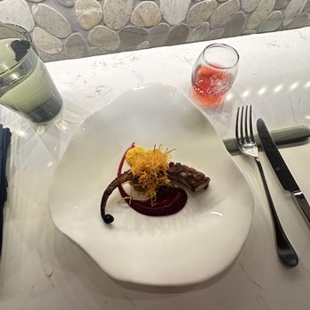 LOCALIS - Updated March 2025 - 2543 Photos & 746 Reviews - 2031 S St ...