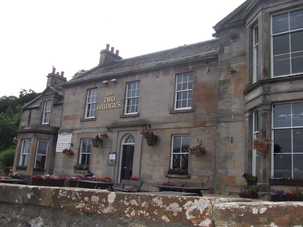 TWO BRIDGES INN - Updated May 2025 - Newhalls Road, South Queensferry ...
