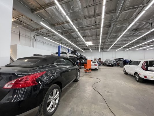 MANUFACTURER CERTIFIED COLLISION CENTER - Updated December 2025 - 43 ...