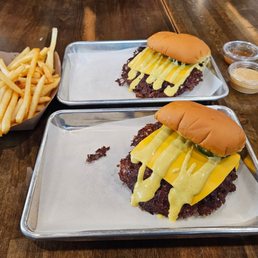 HAMMER BURGER - Updated August 2025 - 1124 Photos & 688 Reviews - 313 N ...