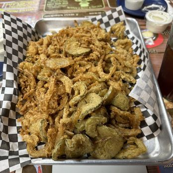 RUNTS BAR-B-Q & GRILL - Updated October 2025 - 135 Photos & 181 Reviews ...