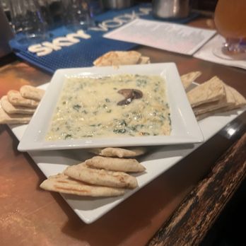 MATISSE TAVERN & GRILL - Updated September 2024 - 242 Photos & 219 ...