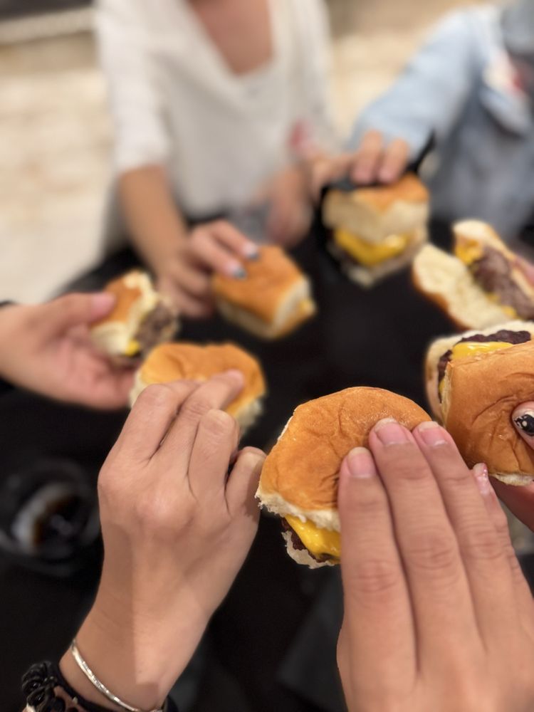 CANVAS & COCKTAILS: ELITE NIGHT @ PARK WEST GALLERY WAIKIKI - Updated ...