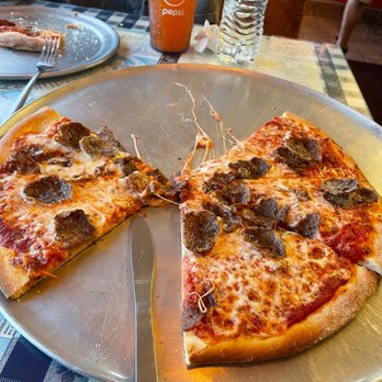 LEON GESSI NEW YORK PIZZA - Updated January 2025 - 123 Photos & 278 ...