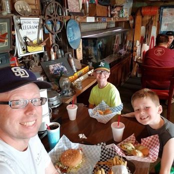 FAST EDDIE’S MOAB - Updated December 2025 - 146 Photos & 293 Reviews ...