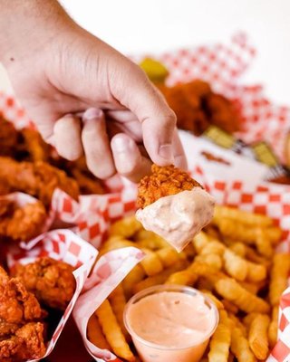 2 NEIGHBOR’S HOT CHICKEN - Updated December 2025 - 112 Photos & 91 ...