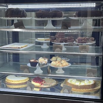 MIDTOWN BAKERY - Updated December 2024 - 84 Photos & 68 Reviews - 2301 ...