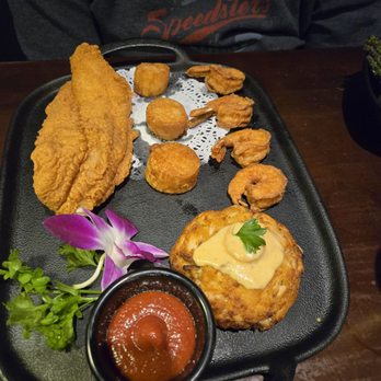 BLUE SUNDAY BAR & GRILL - Updated July 2025 - 299 Photos & 115 Reviews ...