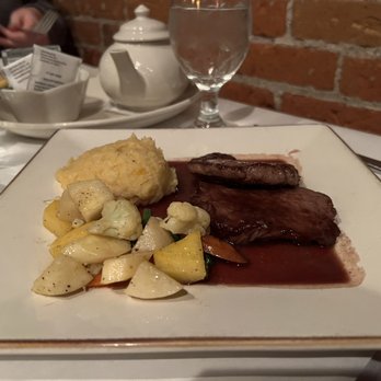 PIROGUE GRILLE - Updated July 2025 - 114 Photos & 156 Reviews - 121 N ...