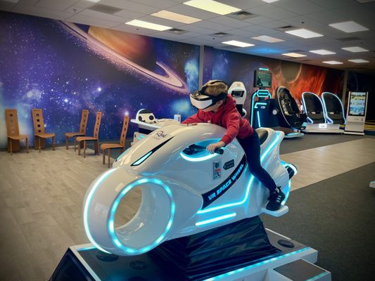 UNVREAL VR LOUNGE - Updated December 2025 - 12 Photos - 15561 S 94th ...