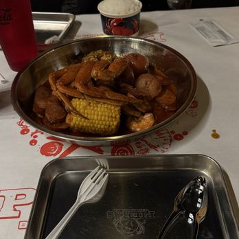 PIER 88 BOILING SEAFOOD & BAR - Updated April 2025 - 307 Photos & 358 ...