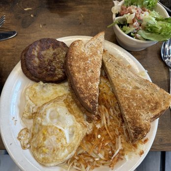 COURTYARD CAFE DELLS - Updated June 2025 - 39 Photos & 28 Reviews - 434 ...