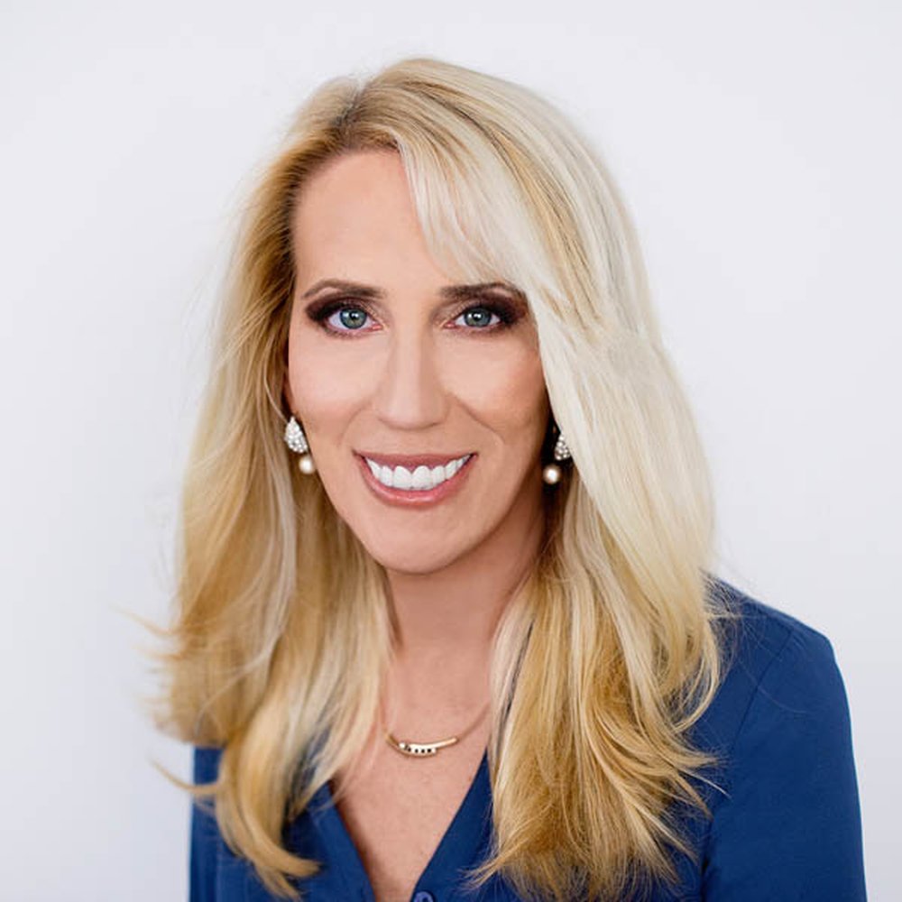 Lisa Downer's Instagram, Twitter & Facebook on IDCrawl