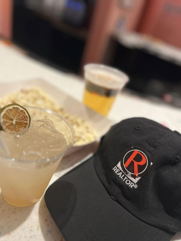 MICHELLE HAN - US DREAM HOUSE - Updated December 2025 - 47 Photos ...