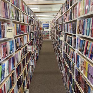 INKLINGS BOOKSHOP - Updated December 2025 - 27 Reviews - 5629 ...