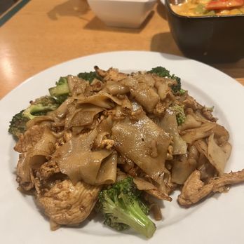 THAI GINGER - Updated December 2025 - 38 Photos & 114 Reviews - 300 S Grand Ave, Pullman ...