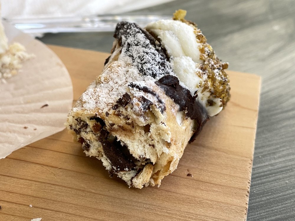 CAROUSEL BAKERY & CAFE - Updated October 2025 - 254 Photos & 266 ...