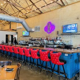 MUD BUGS A CAJUN JOINT - Updated July 2025 - 335 Photos & 321 Reviews ...