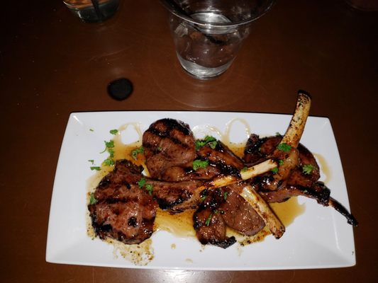 VIEWS BAR & GRILL - 38 Photos & 28 Reviews - American (Traditional ...