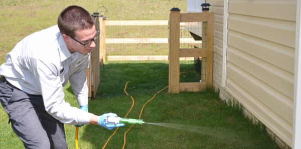 FRONTLINE PEST CONTROL - Updated December 2025 - 14 Photos & 83 Reviews ...