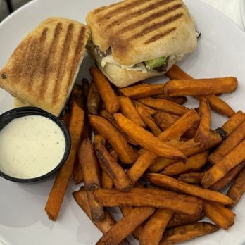 OFF STREET CAFE - Updated July 2024 - 4910 Photos & 3651 Reviews ...