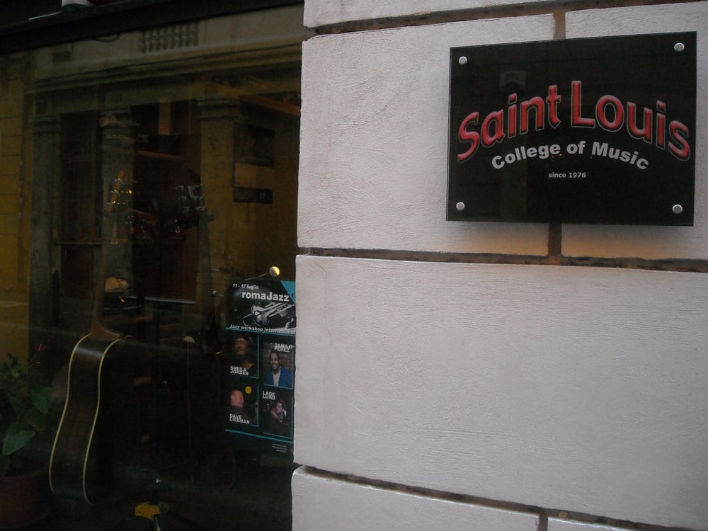 SAINT LOUIS MUSIC CENTER - Via Urbana, Maine-et-Loire, Roma, Italy ...