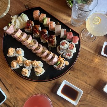 PERRY’S RESTAURANT - Updated May 2024 - 736 Photos & 848 Reviews - 1811 ...